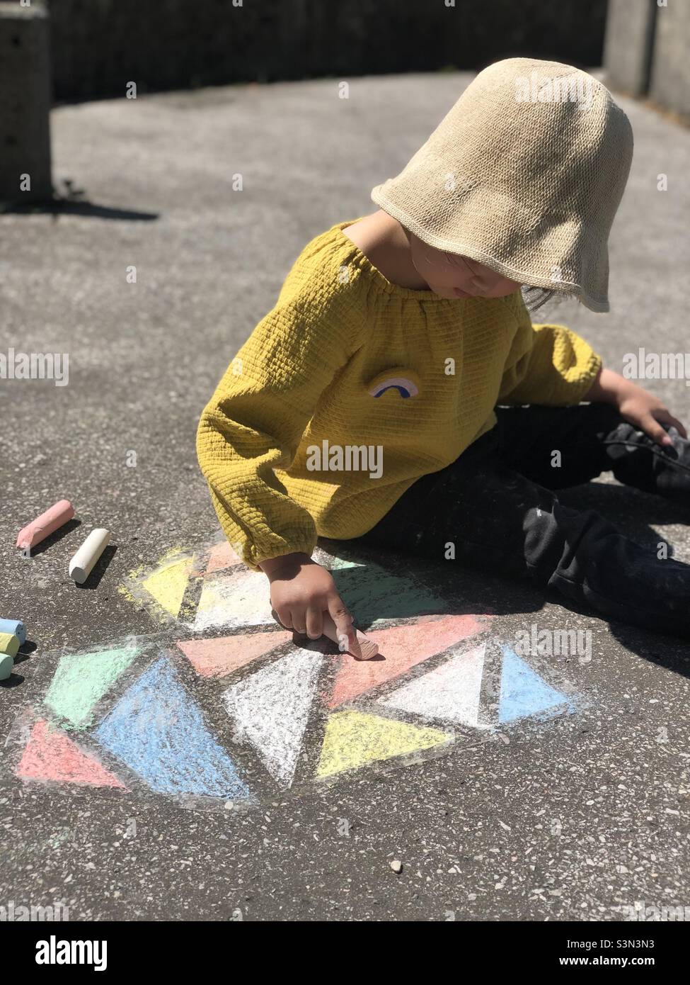 Kids drawing hi-res stock photography and images - Alamy