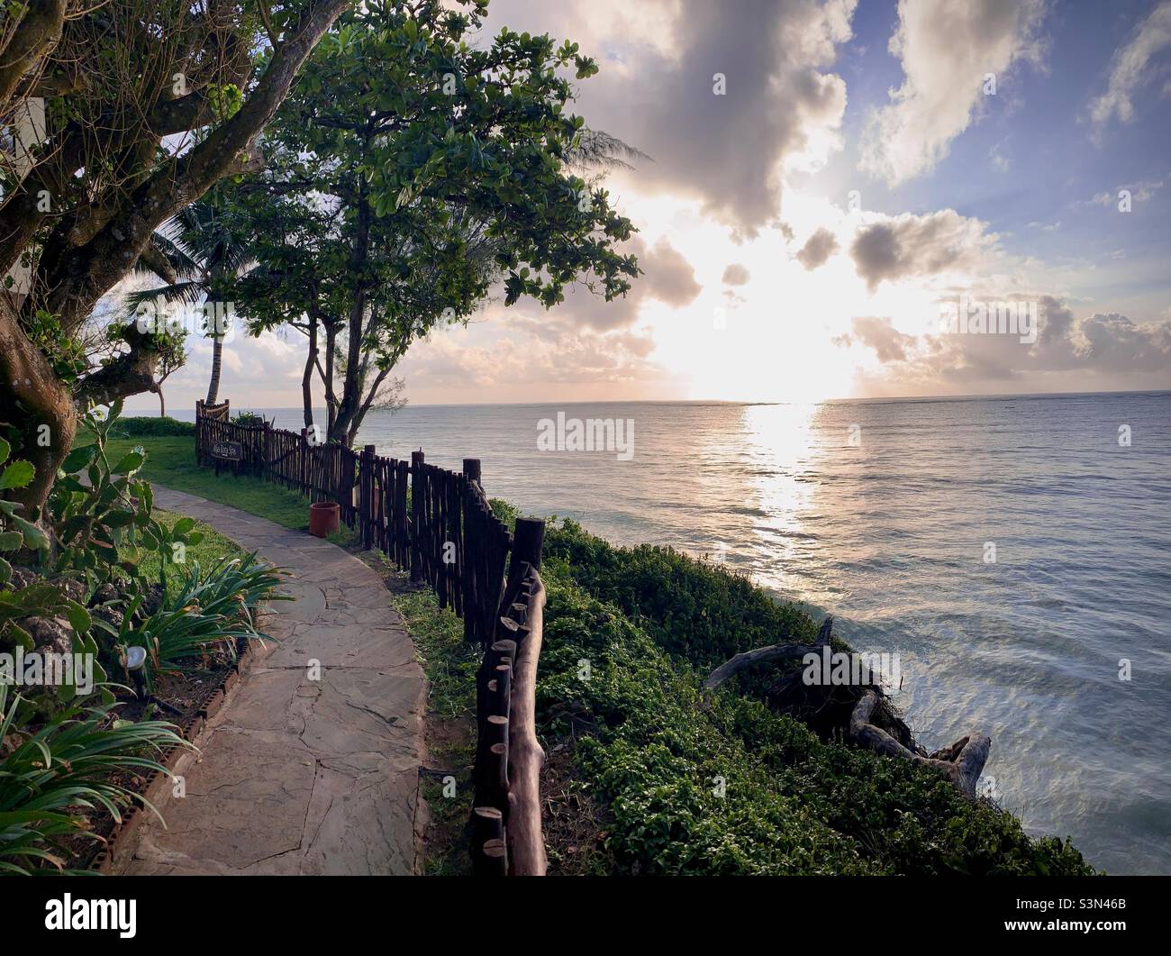 Ocean walkway hi-res stock photography and images - Alamy