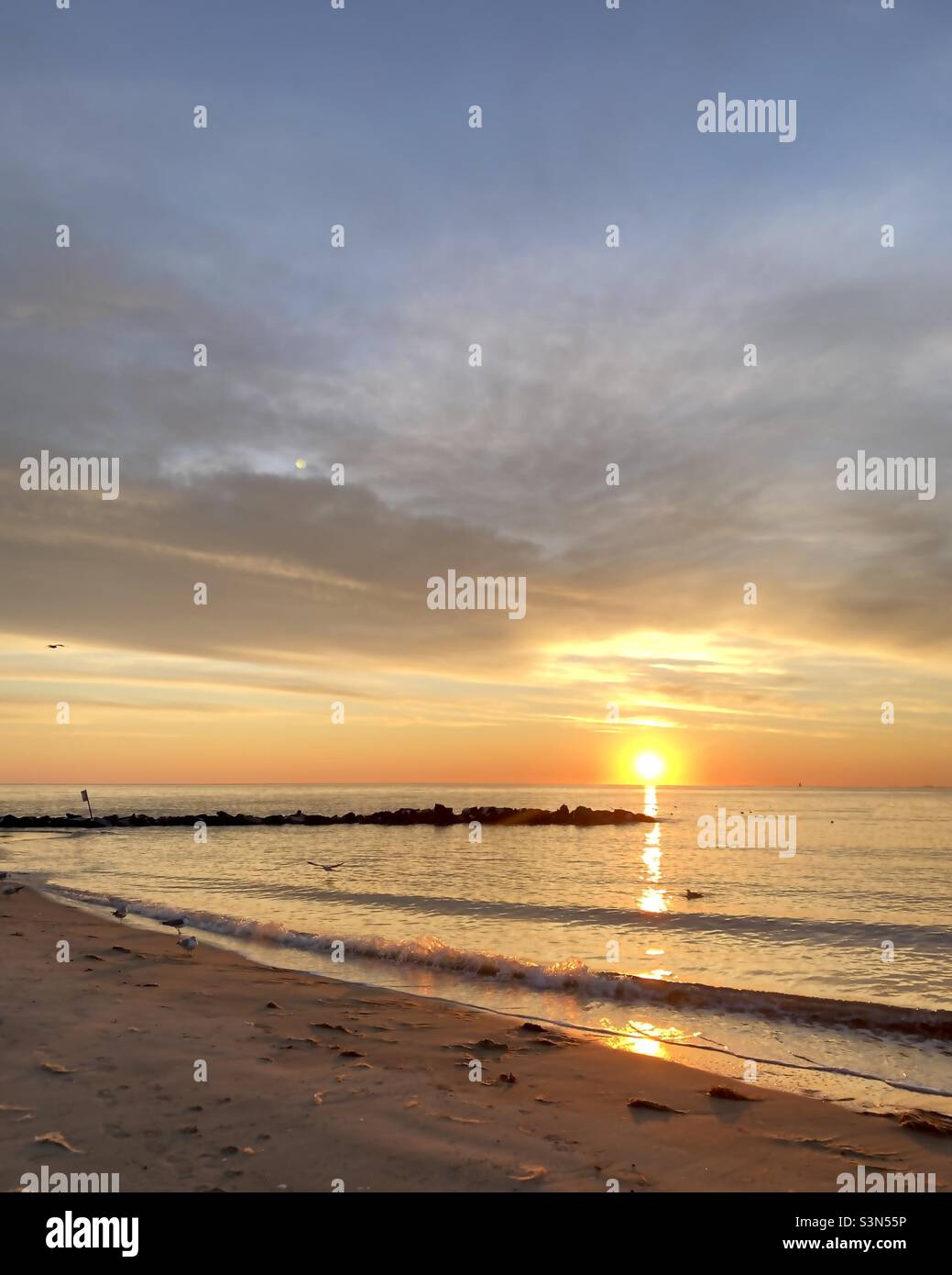 Dawn at the beach Stock Photo - Alamy