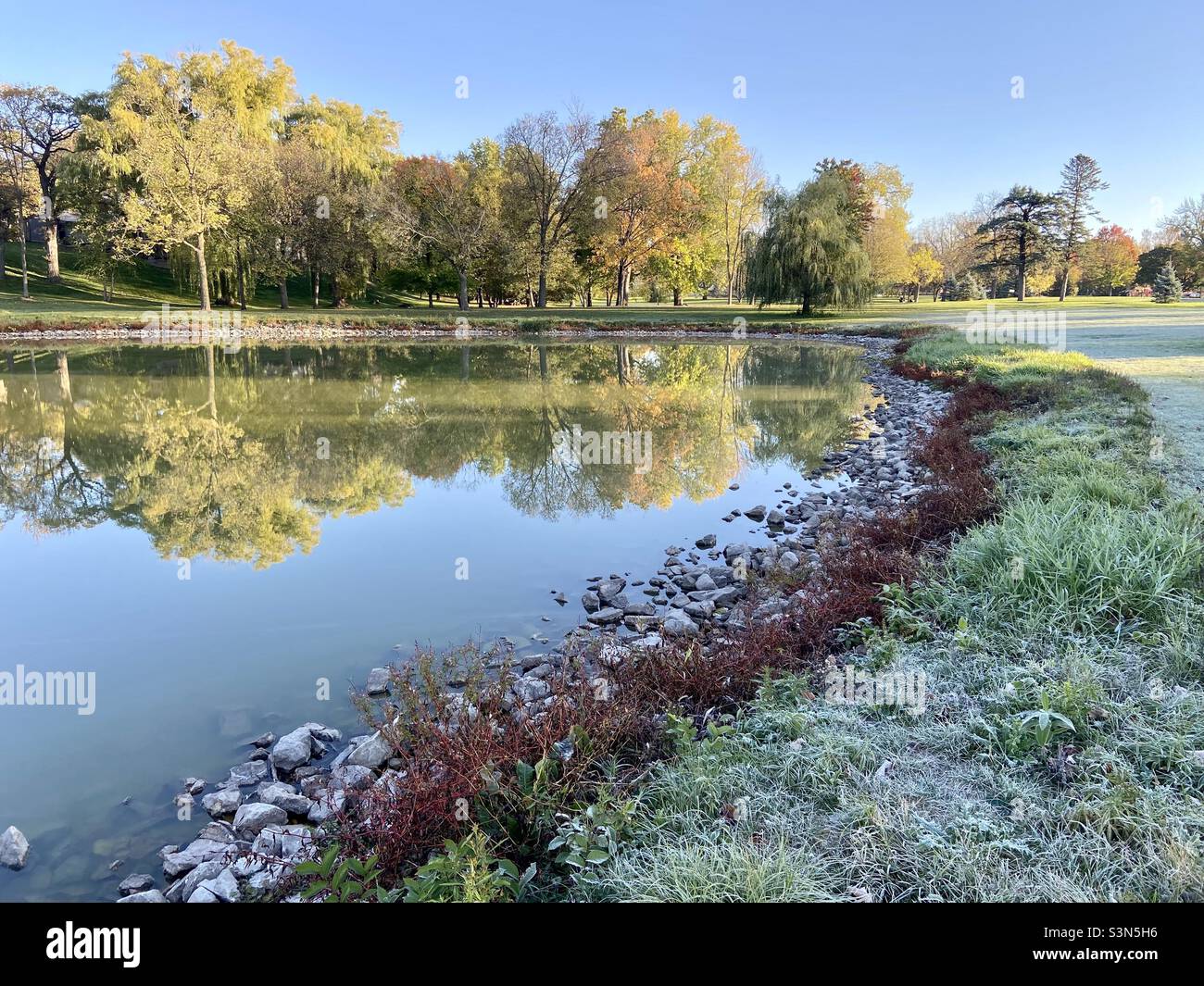 Summer turns to autumn hi-res stock photography and images - Alamy