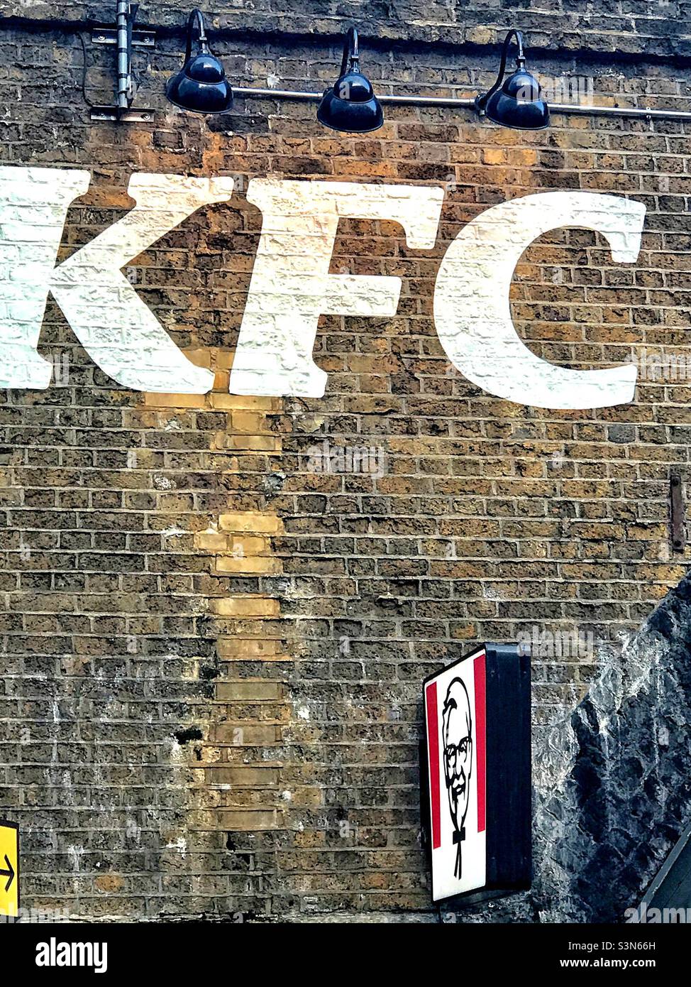 Kentucky fried advertisement hi-res stock photography and images - Alamy