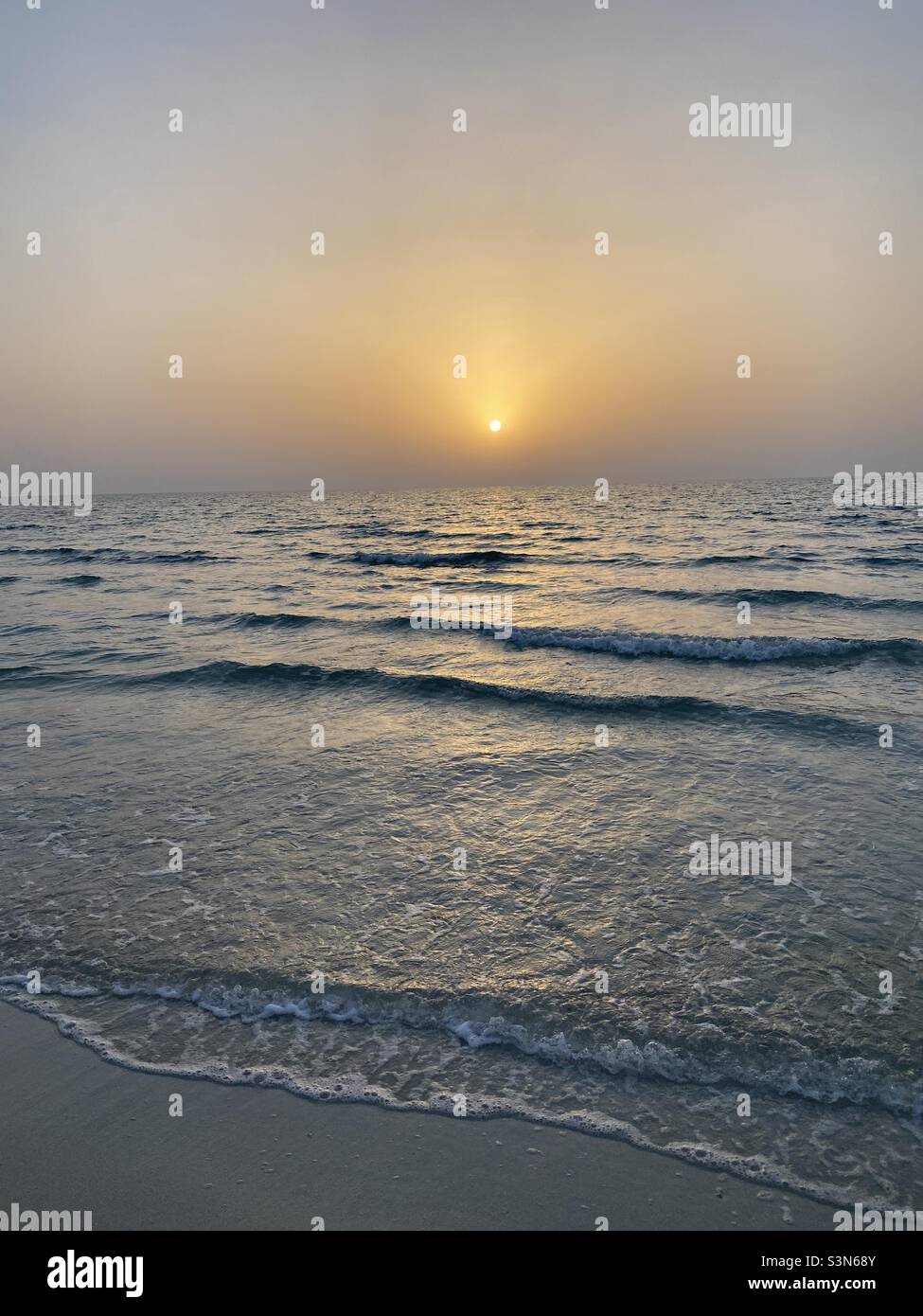 Middle east sunset hi-res stock photography and images - Alamy