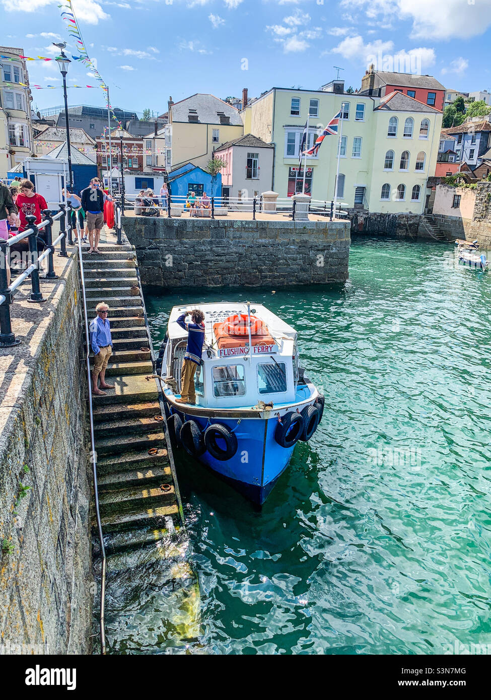 Flushing ferry hi-res stock photography and images - Alamy