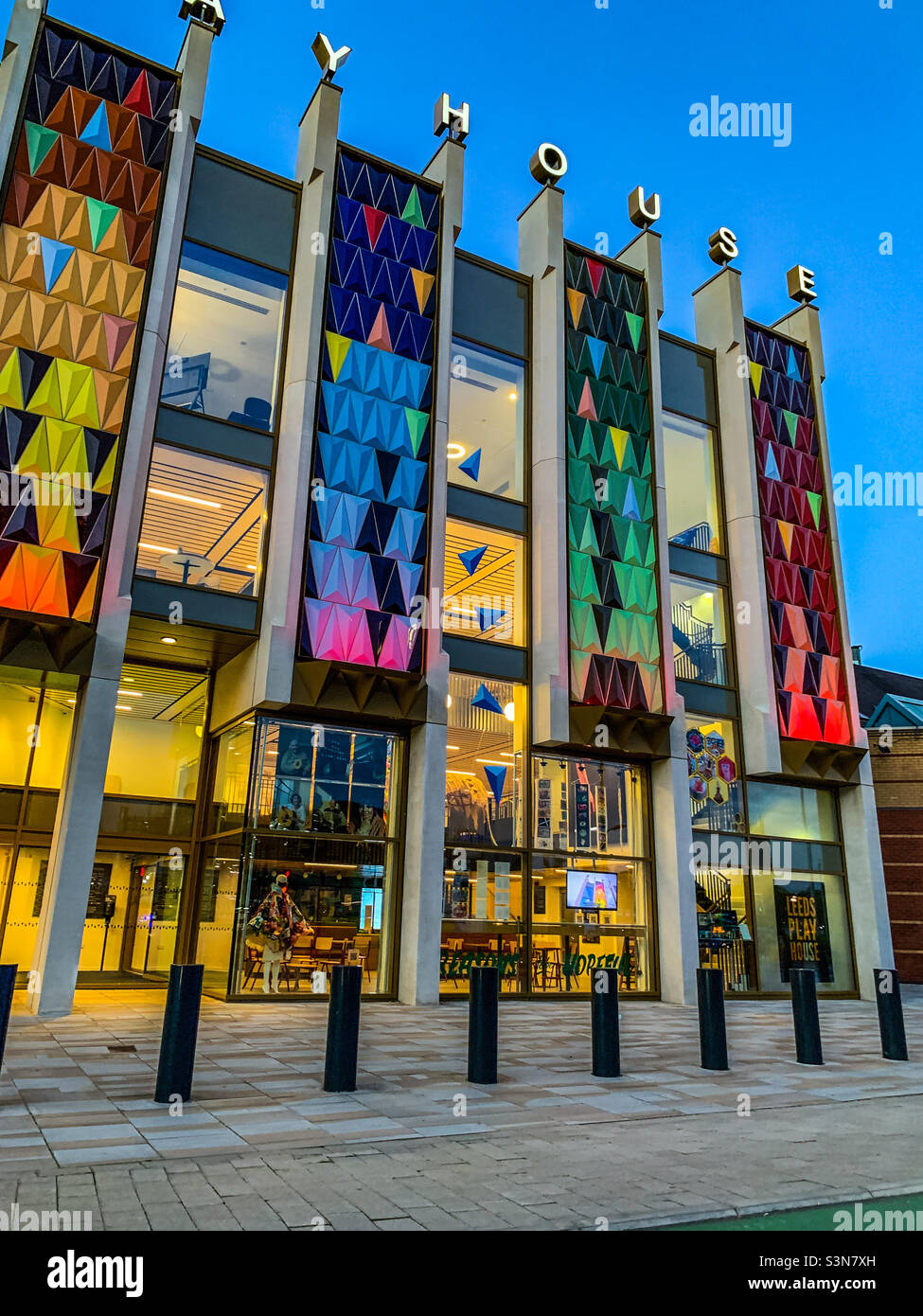 West yorkshire playhouse hi-res stock photography and images - Alamy
