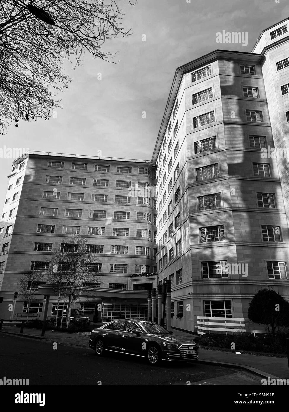 London art deco buildings hi-res stock photography and images - Alamy