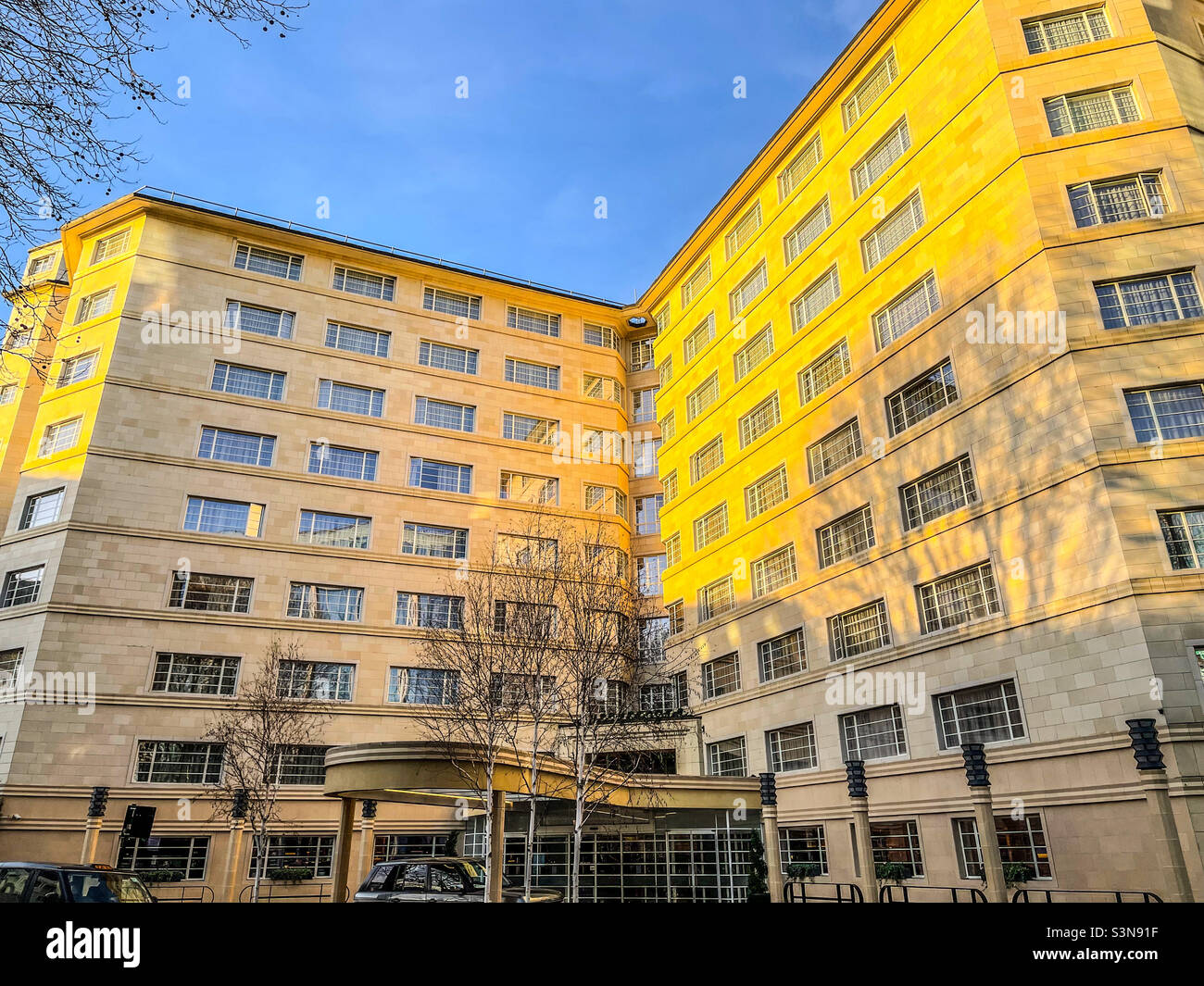 London art deco buildings hi-res stock photography and images - Alamy