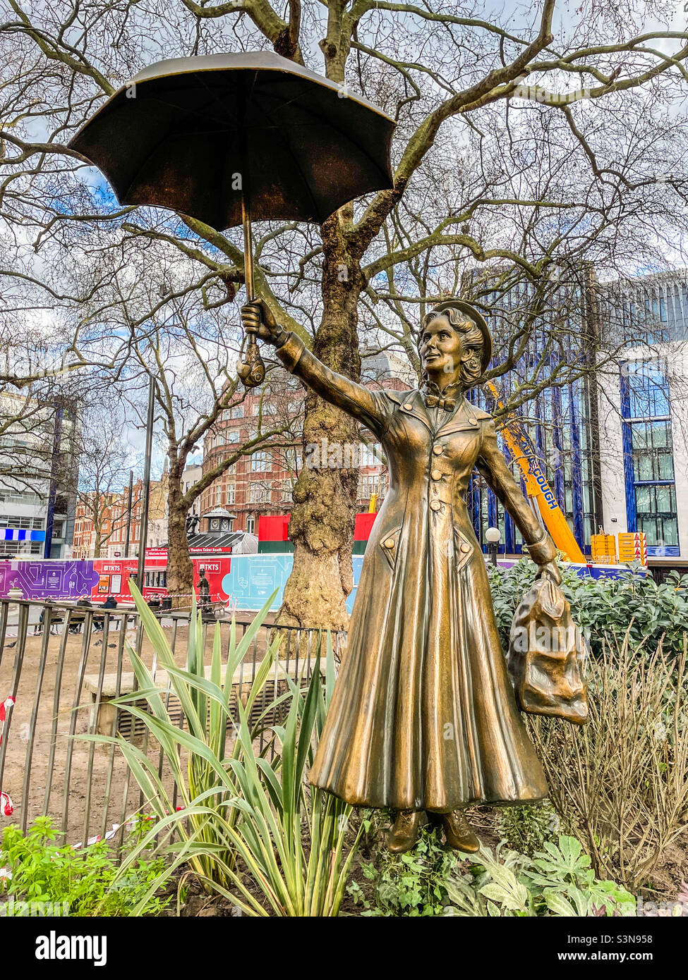 Sculpture leicester hi-res stock photography and images - Alamy