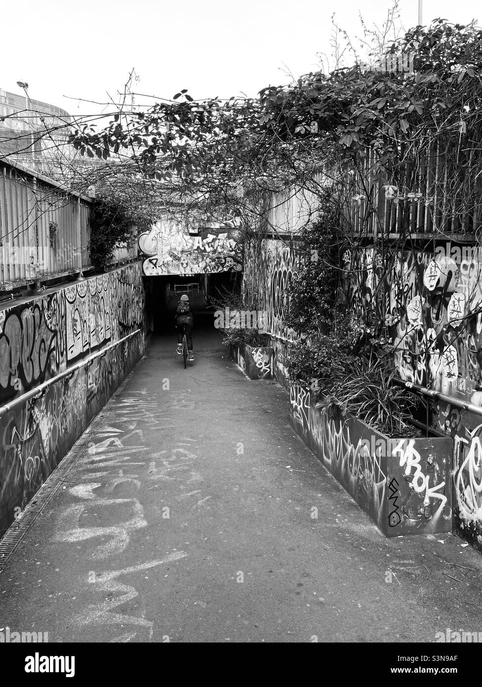 Graffiti london tags hi-res stock photography and images - Alamy