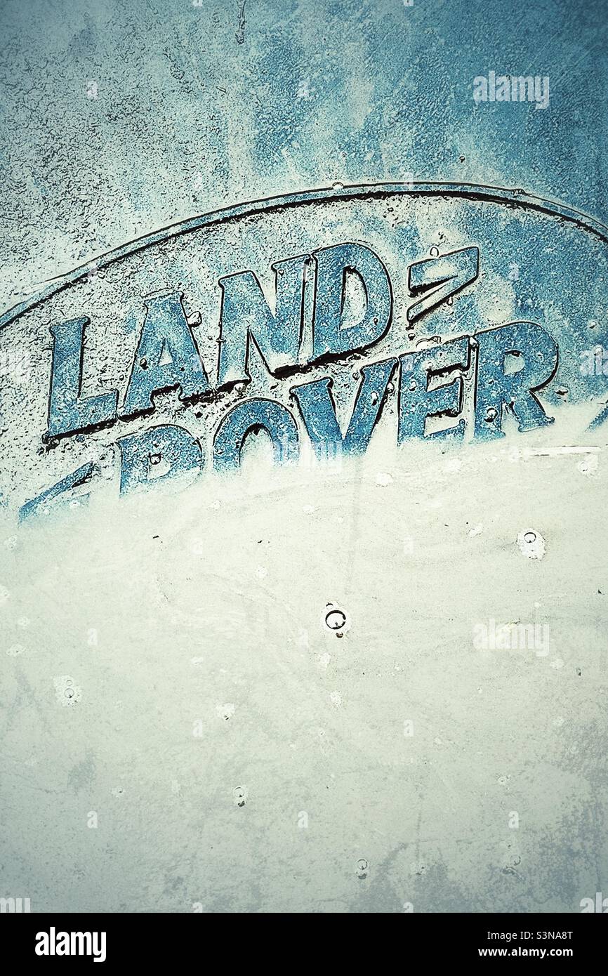 Land Rover logo in muddy water Stock Photo - Alamy