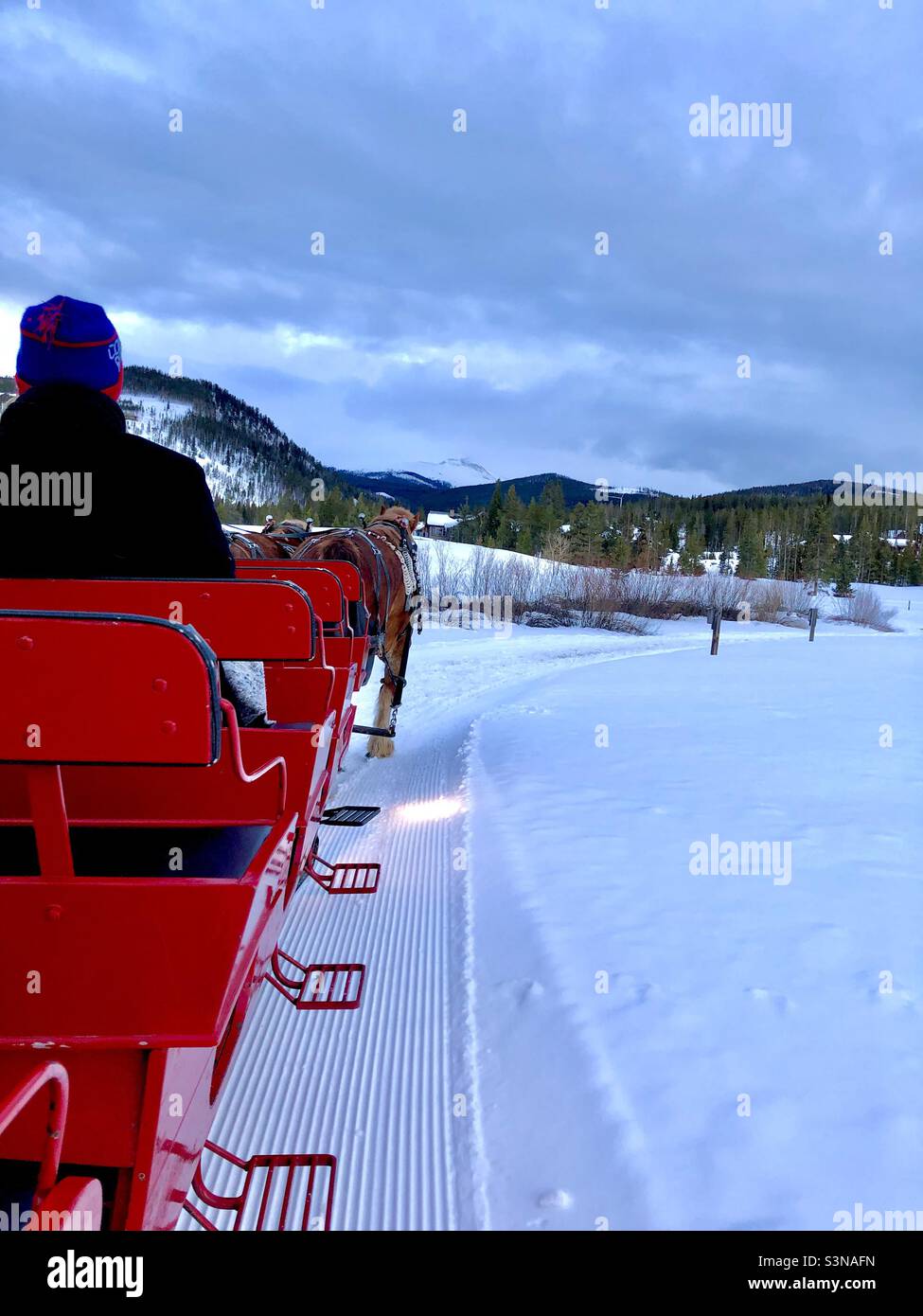 Ride in snow hi-res stock photography and images - Alamy