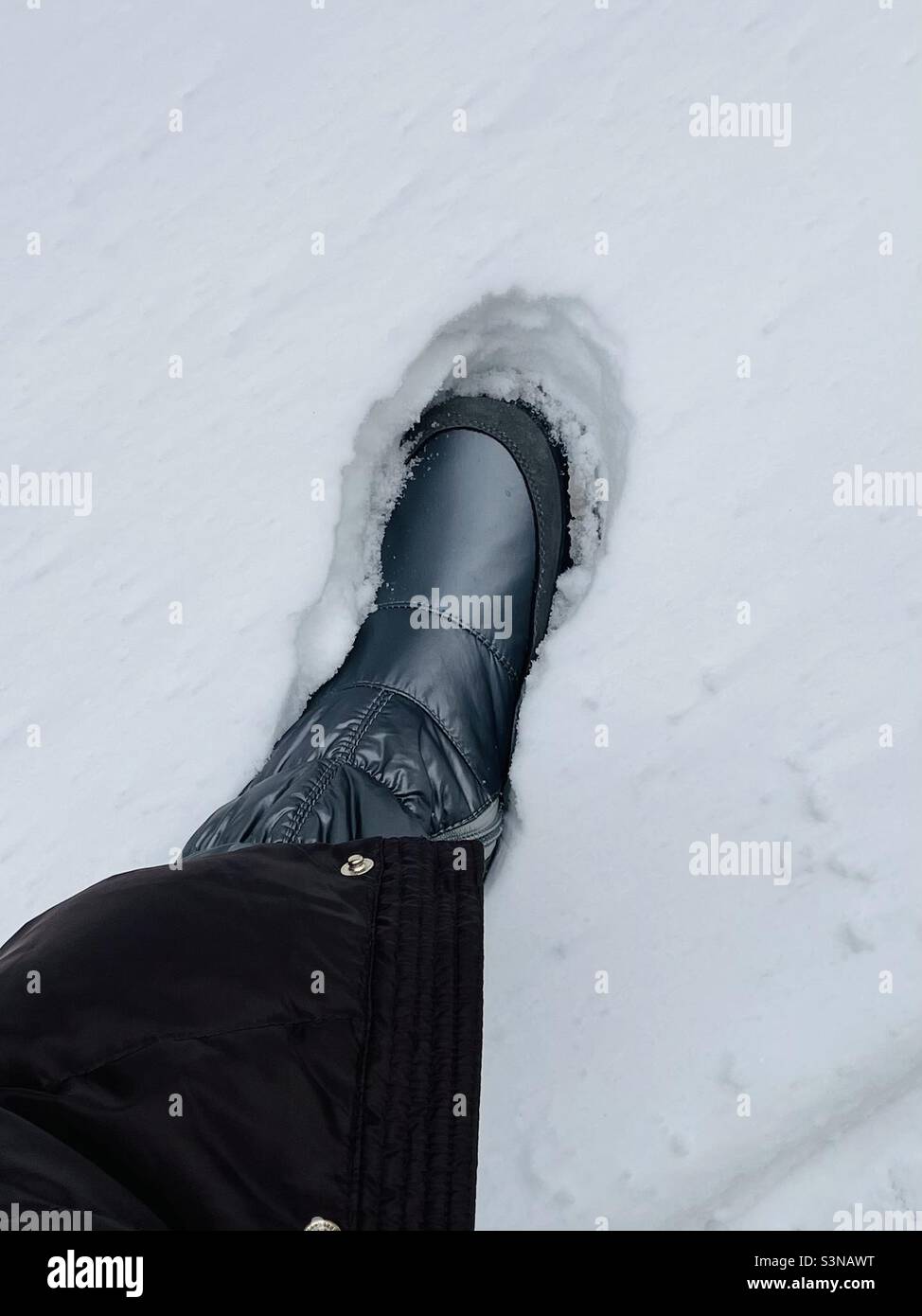 6 inches of snow hi-res stock photography and images - Alamy