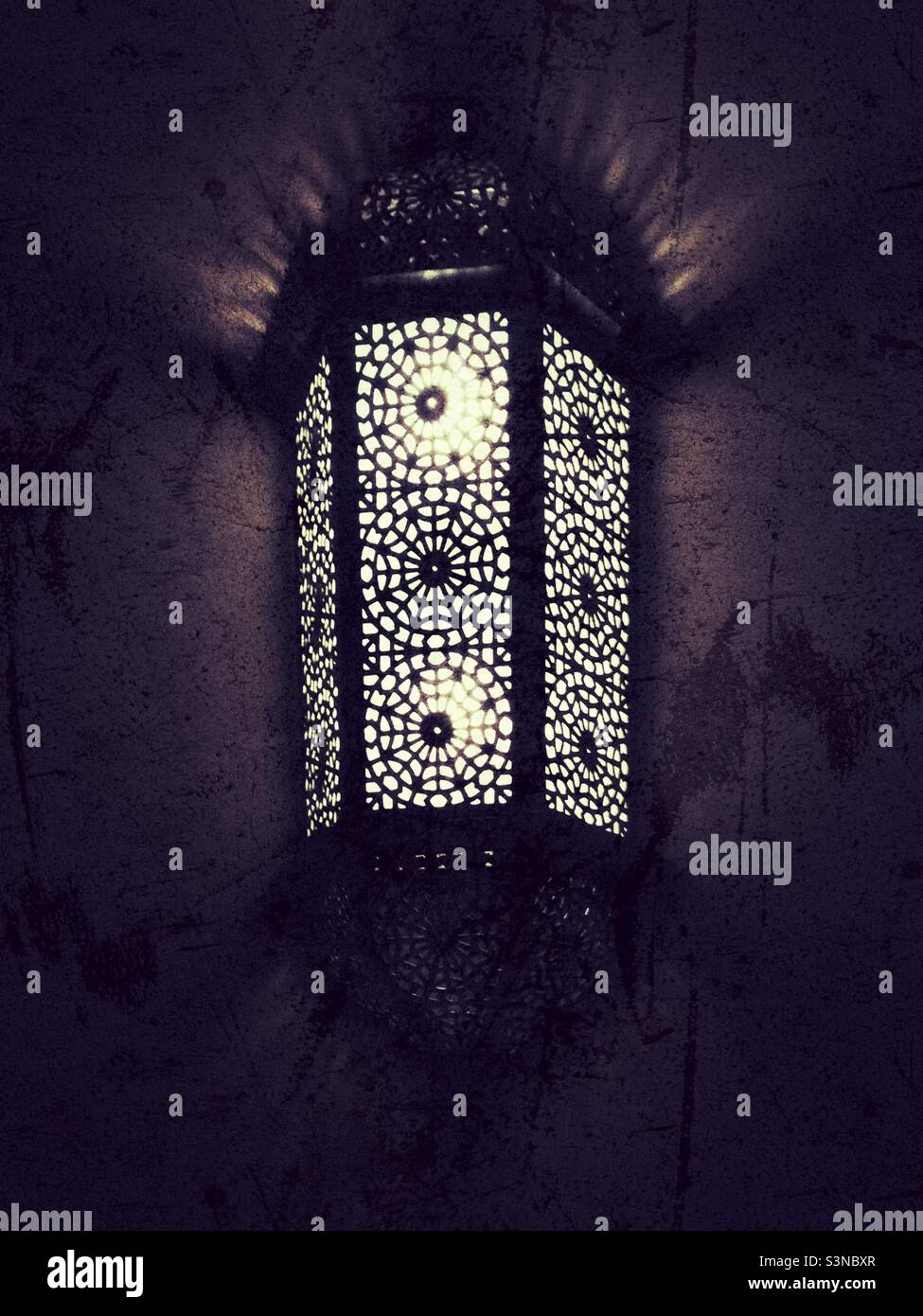 Intricate pattern hi-res stock photography and images - Alamy