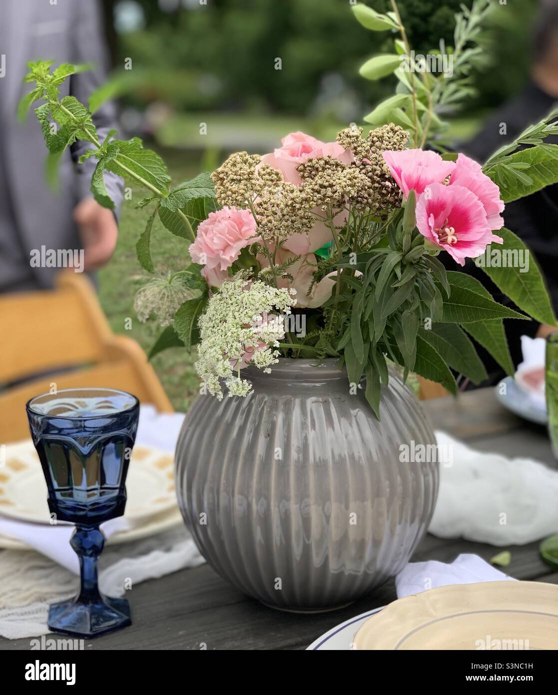 Beautiful arrangement hi-res stock photography and images - Alamy