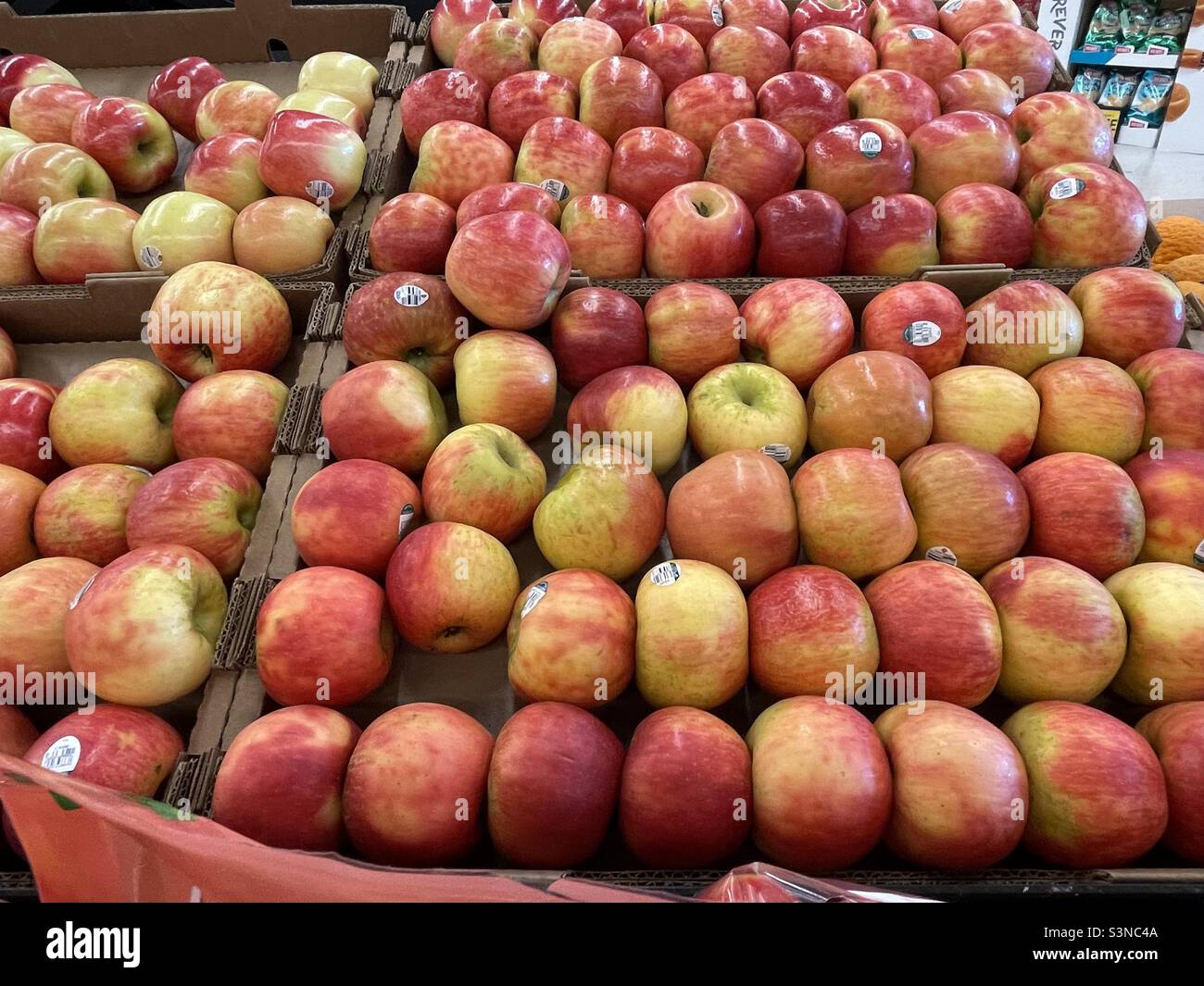 Apple fruit display hi-res stock photography and images - Alamy