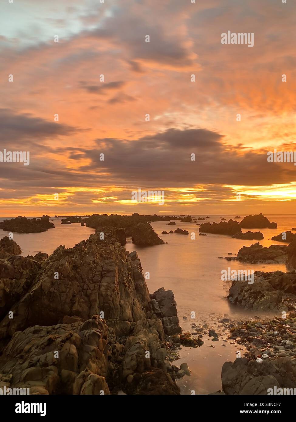 Strait cook hi-res stock photography and images - Alamy