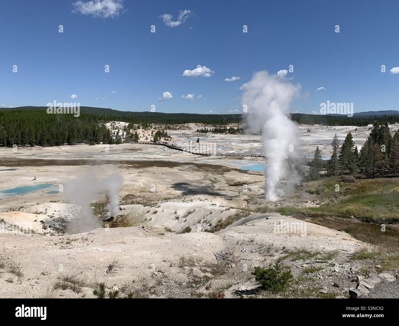 Yellowstone park geysers hi-res stock photography and images - Alamy
