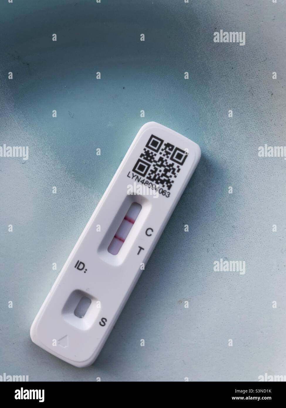 Lateral flow test lft hi-res stock photography and images - Alamy