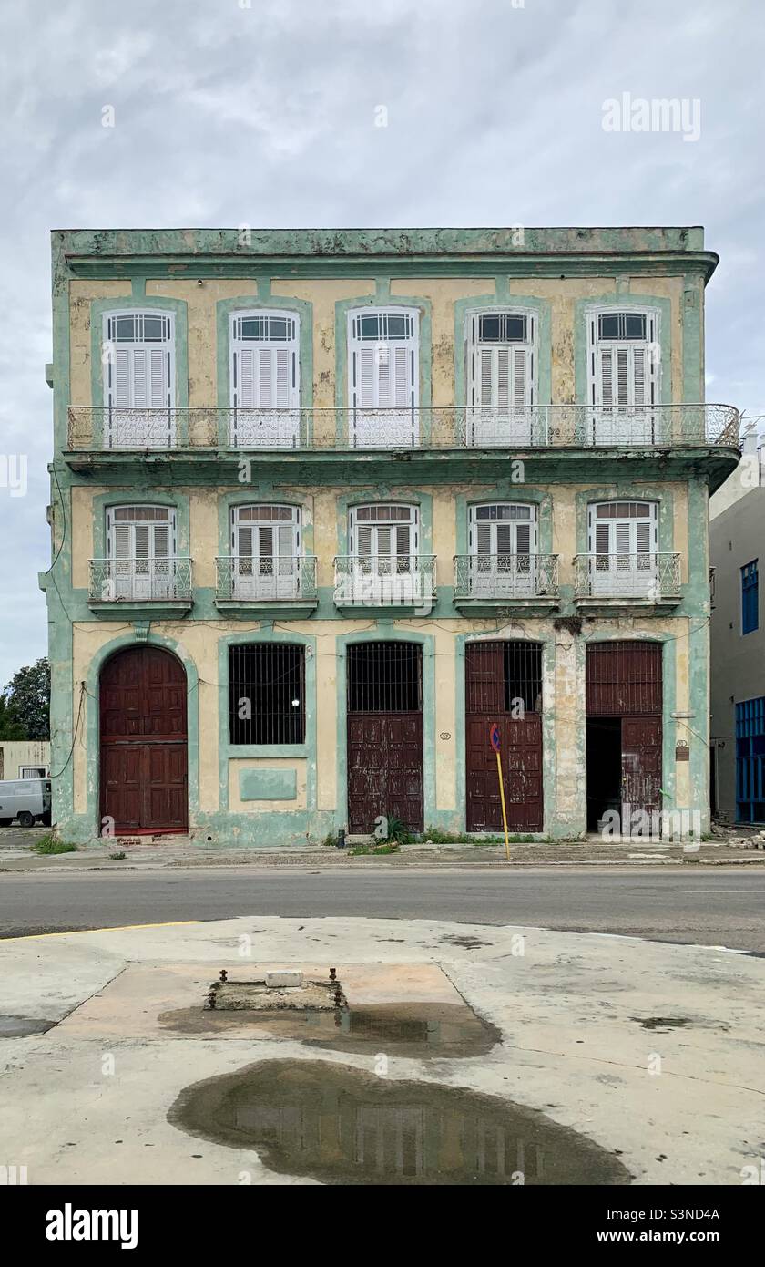 Havanas facades hi-res stock photography and images - Alamy