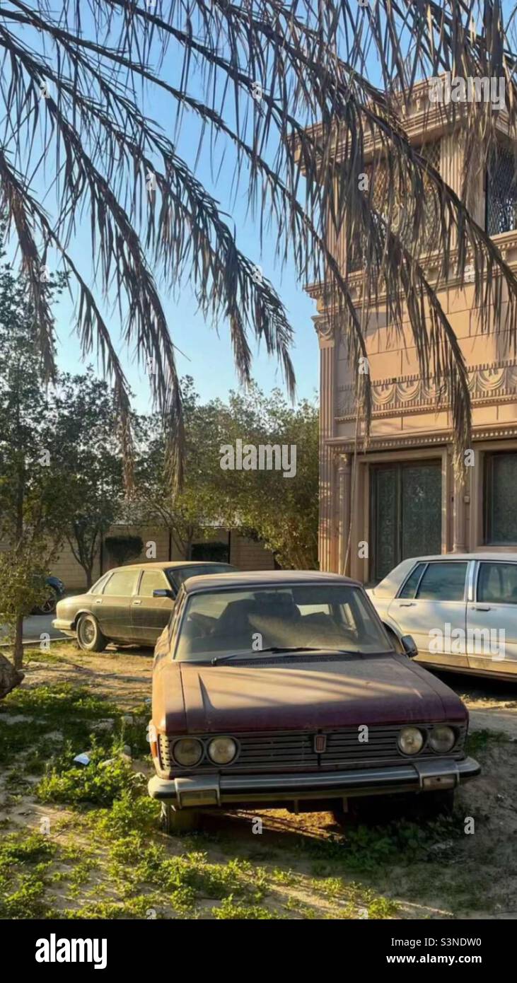 Kuwait cars hi-res stock photography and images - Alamy