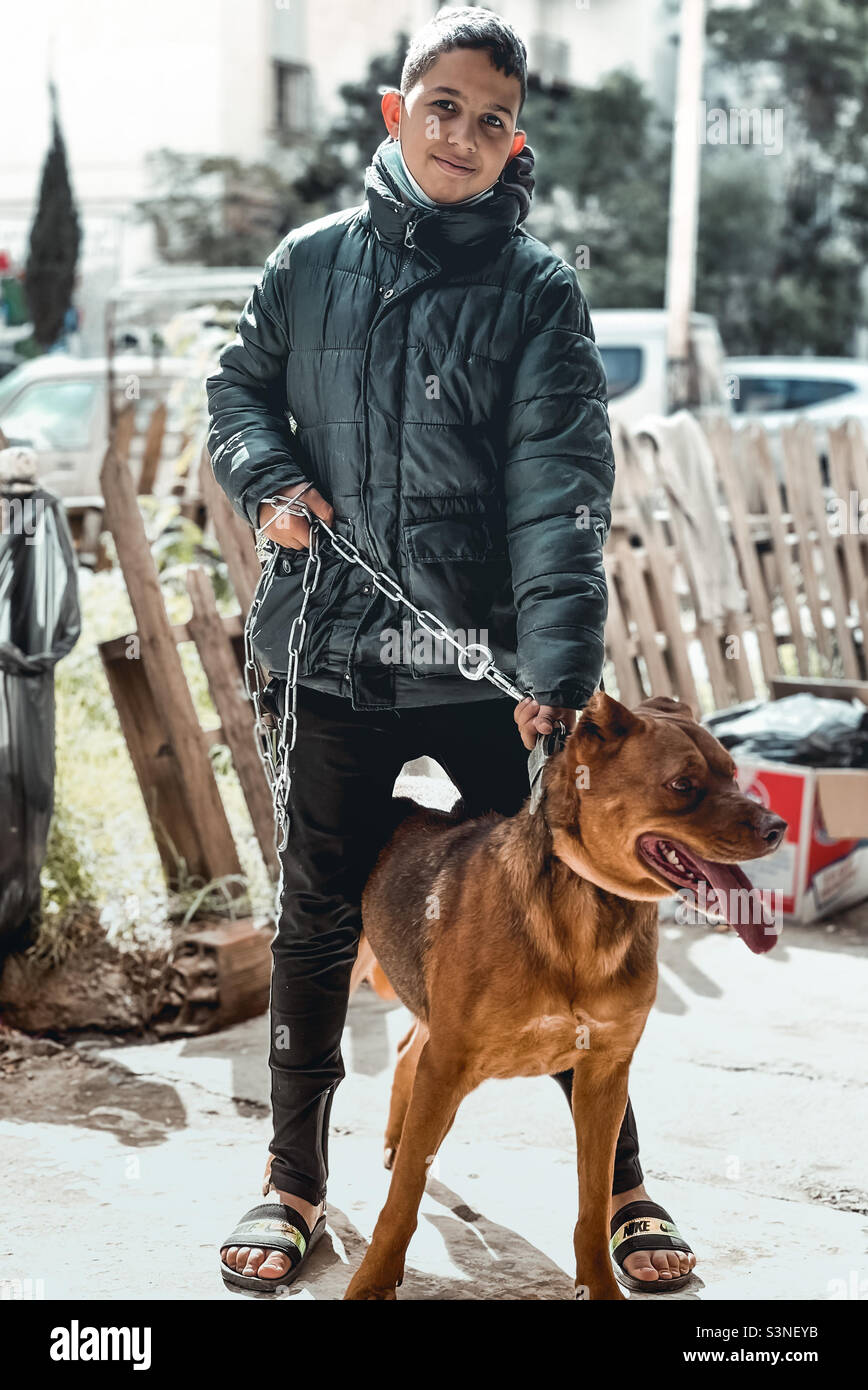 Enfant hi-res stock photography and images - Alamy