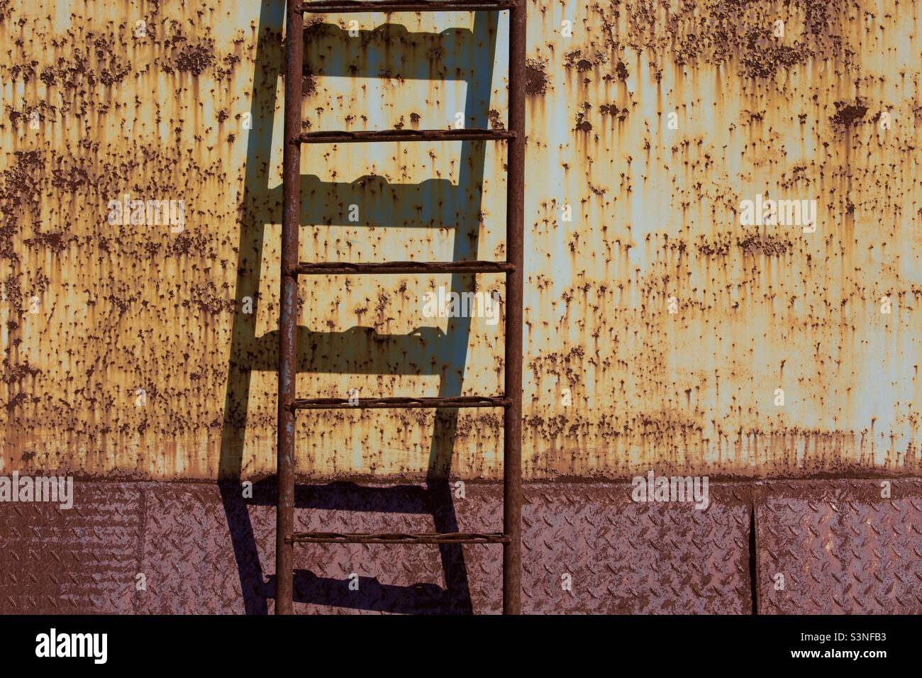Earth ladder hi-res stock photography and images - Alamy