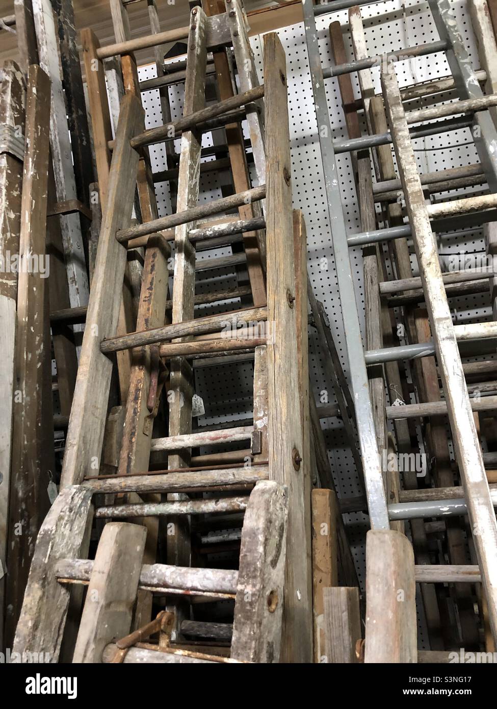 Ladder rings hi-res stock photography and images - Alamy