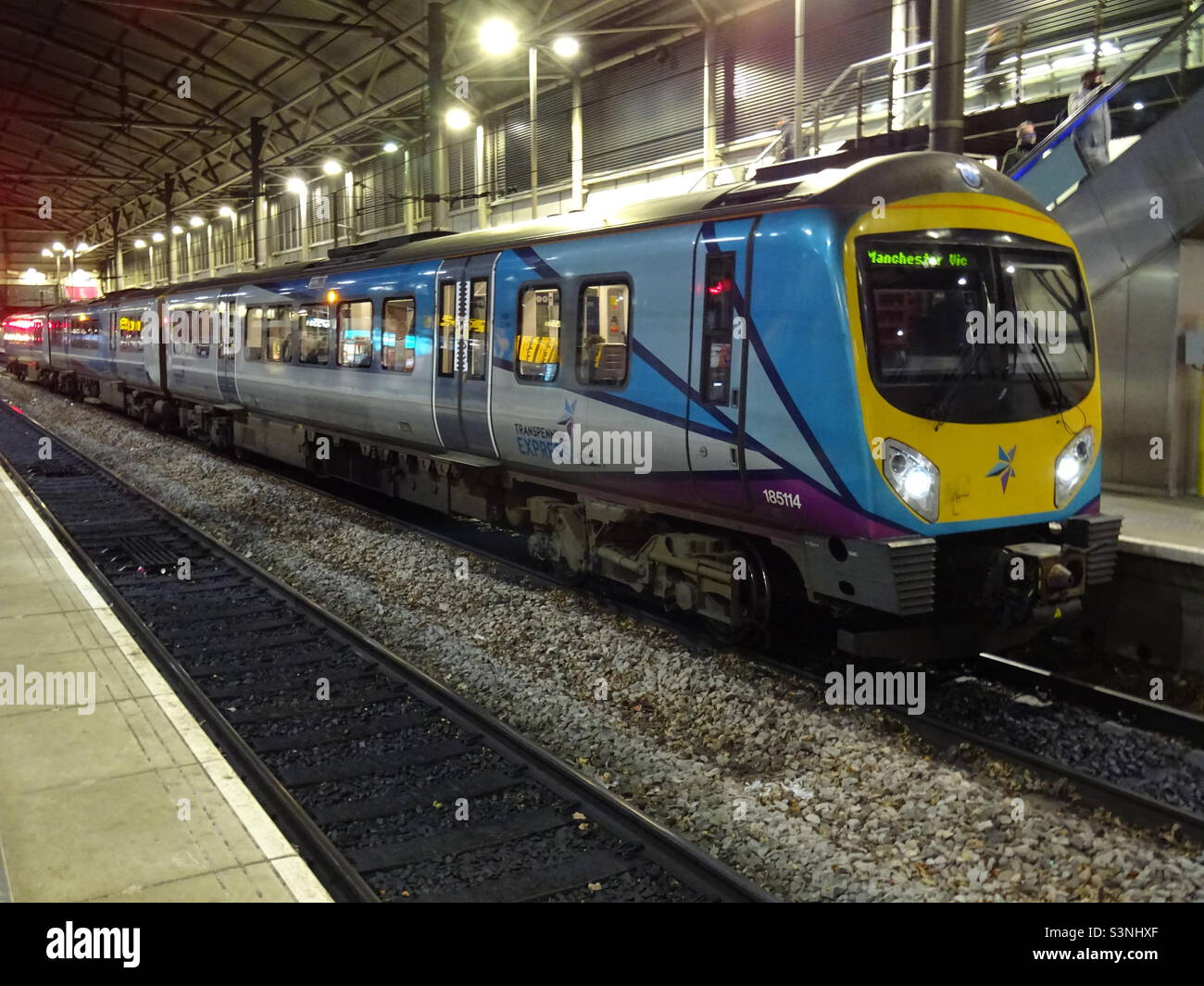 Leeds transpennine express hi-res stock photography and images - Alamy