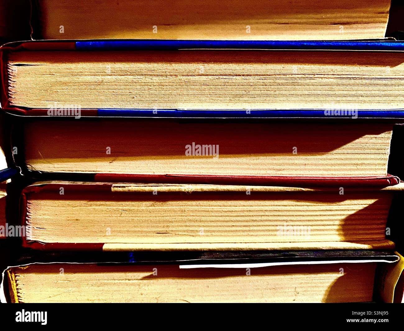 Unread books hi-res stock photography and images - Alamy