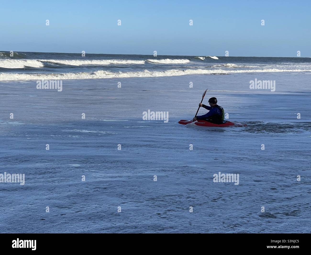 Canoe canoeist sea hi-res stock photography and images - Alamy