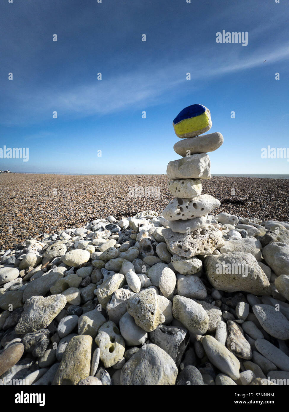 Stone stack beach hi-res stock photography and images - Alamy
