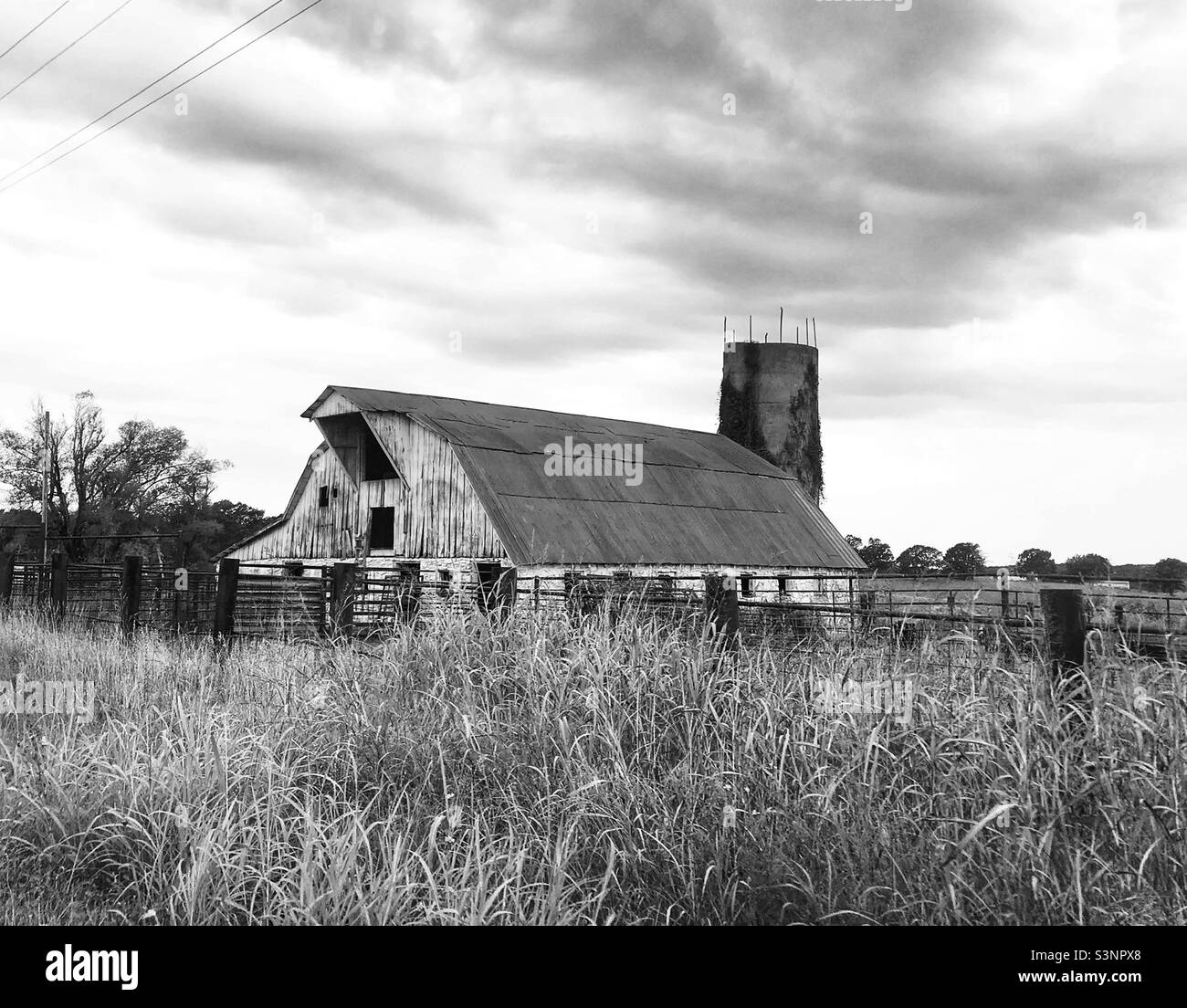 Tall barn Black and White Stock Photos & Images - Alamy