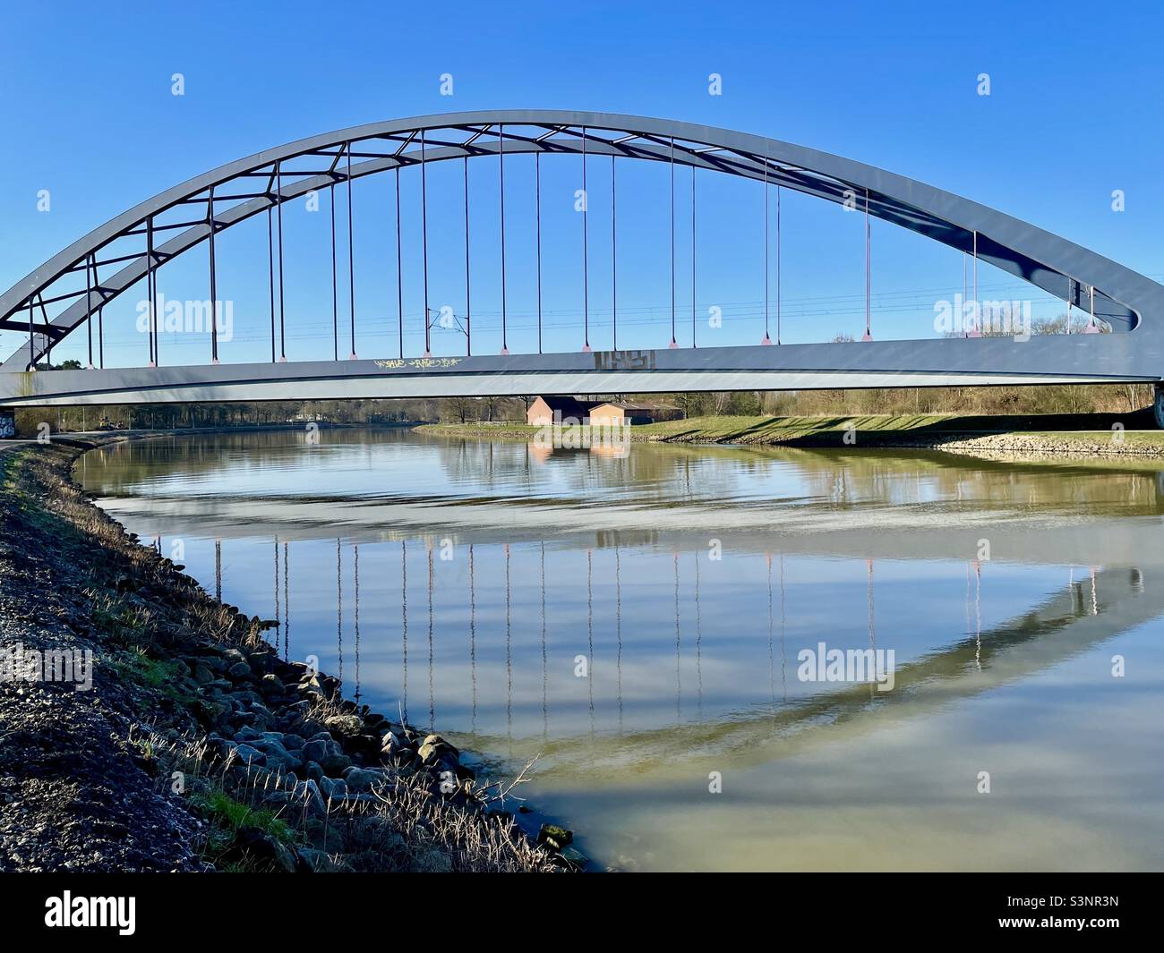 Bridge over waterway hi-res stock photography and images - Alamy