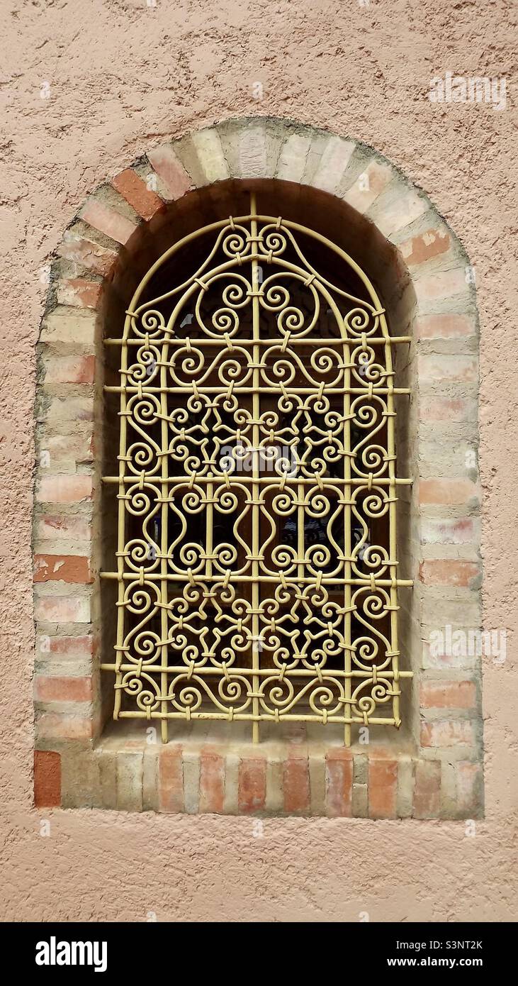 Wrought iron decorative hi-res stock photography and images - Alamy