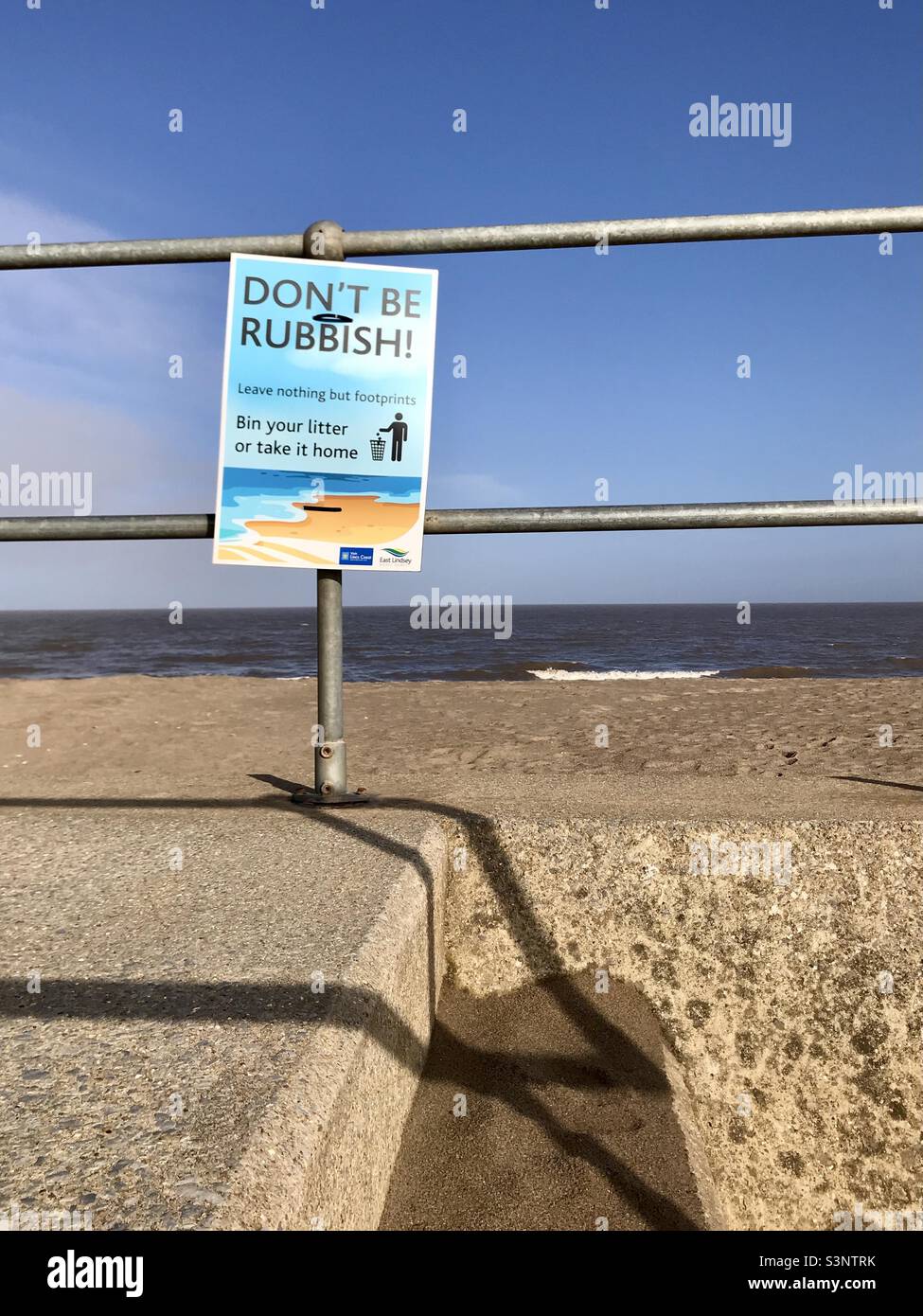 Anti littering sign hi-res stock photography and images - Alamy