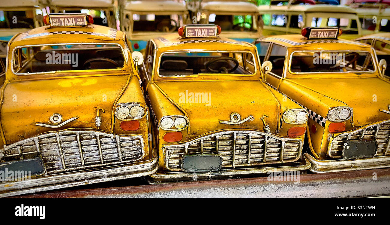 American production line hi-res stock photography and images - Alamy