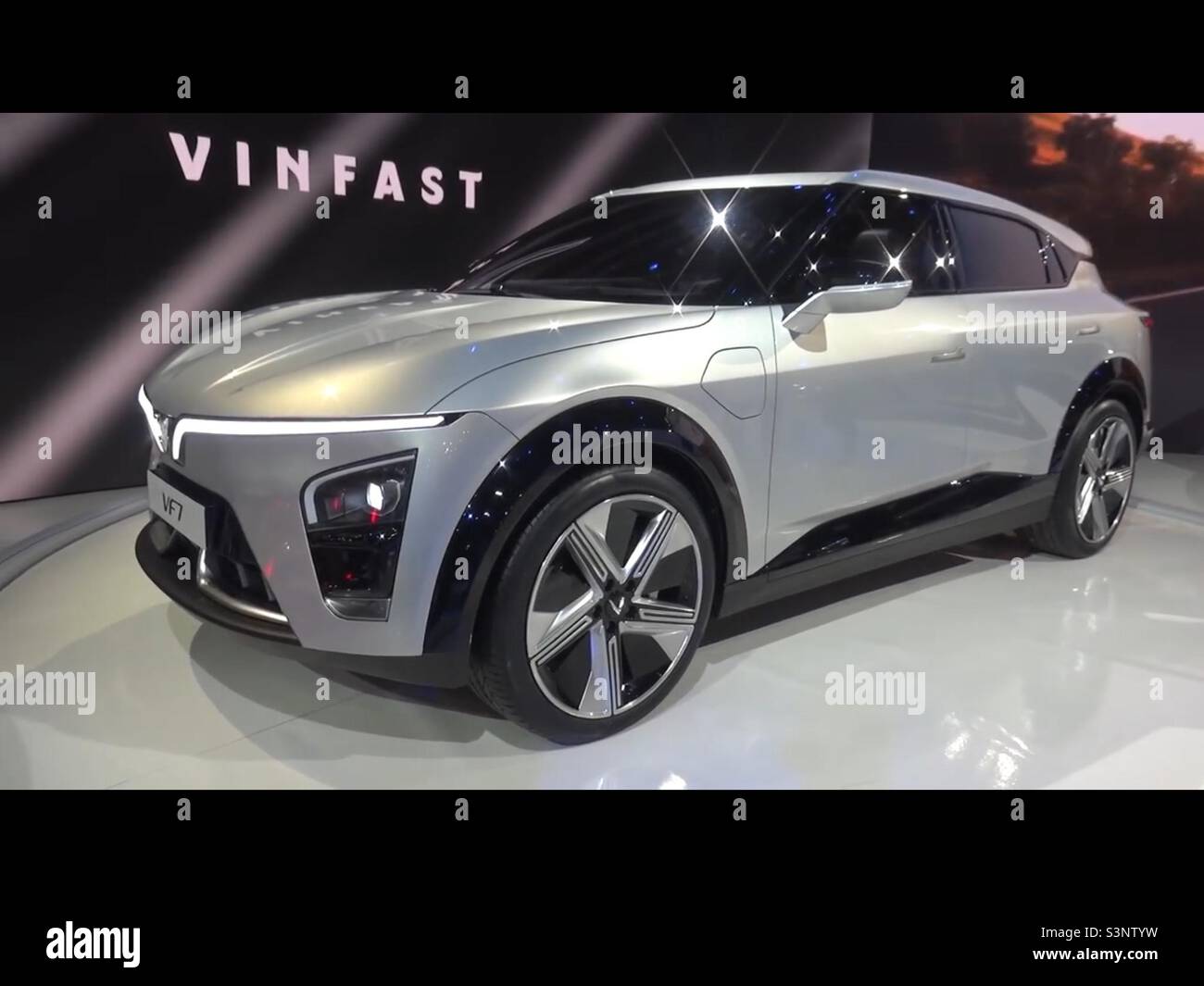 Vinfast VF9 Electric Car Stock Photo - Alamy