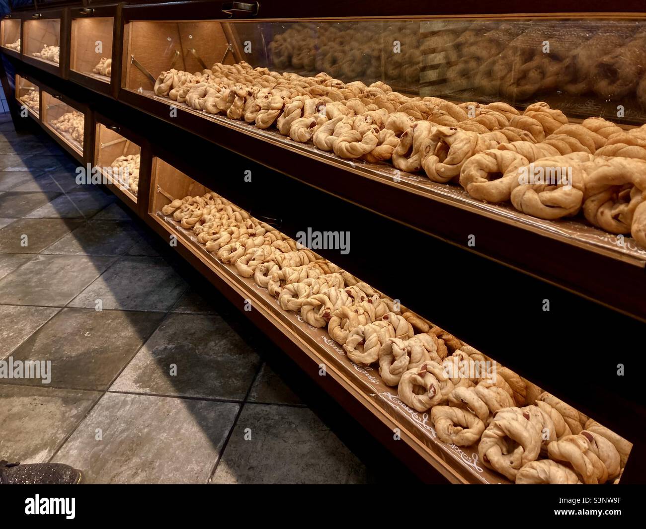 Tarallo hi-res stock photography and images - Alamy