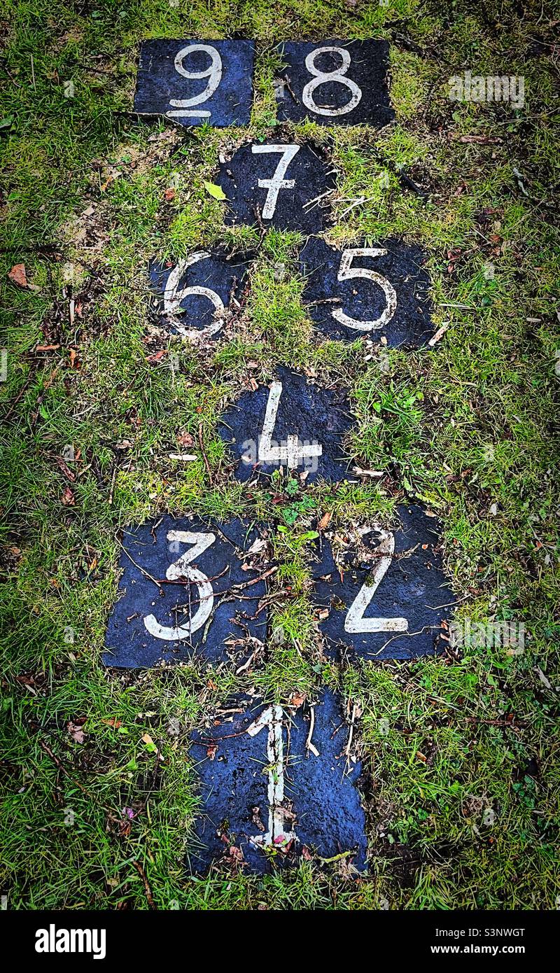 Children playing hopscotch game hi-res stock photography and images - Alamy