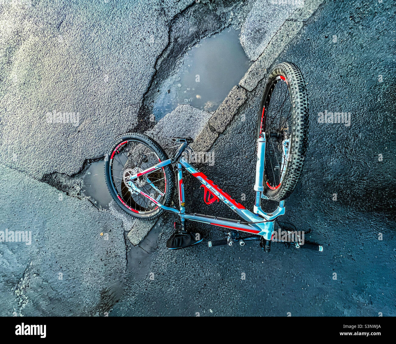 Puddle on floor hi-res stock photography and images - Alamy