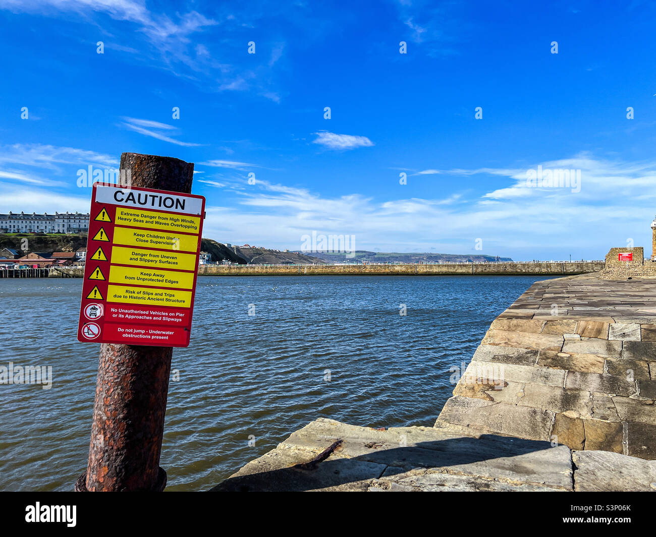 Caution sign hi-res stock photography and images - Alamy