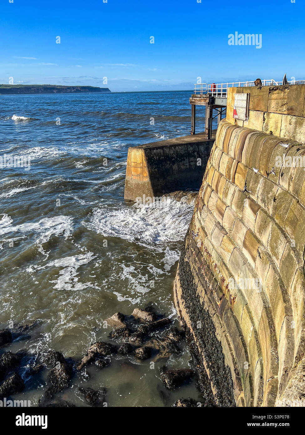 Pier wall hi-res stock photography and images - Alamy