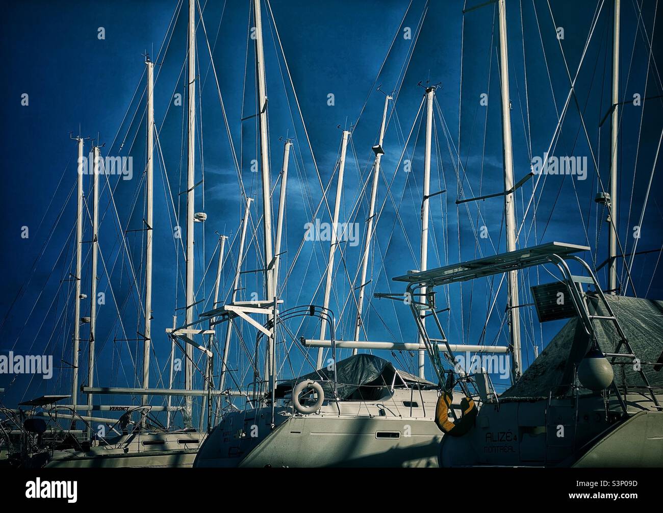 The masts of sailboats hi-res stock photography and images - Alamy