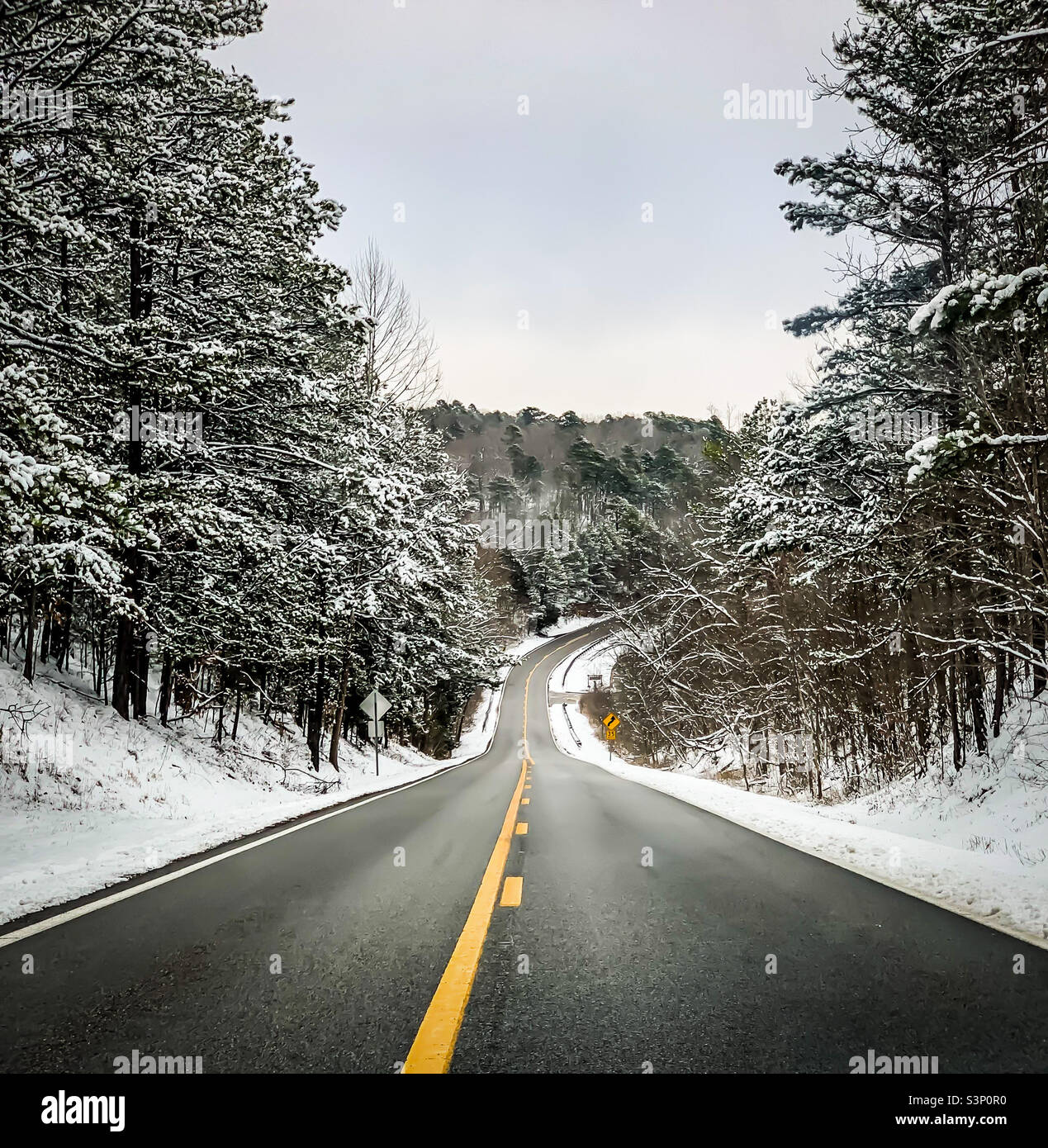 Backroads hi-res stock photography and images - Alamy