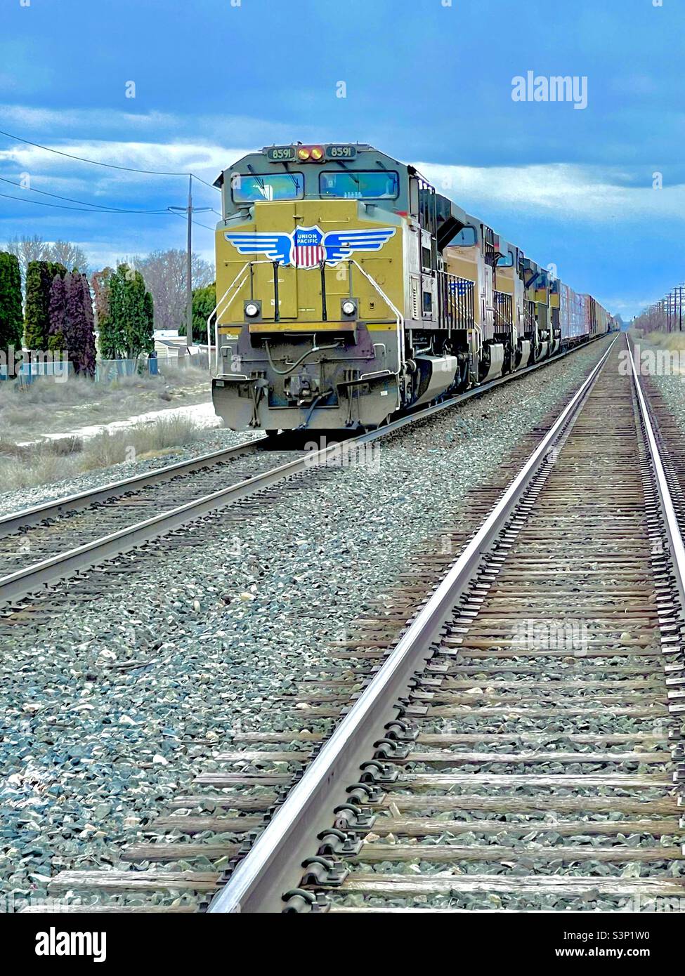 Blue tinted train hi-res stock photography and images - Alamy