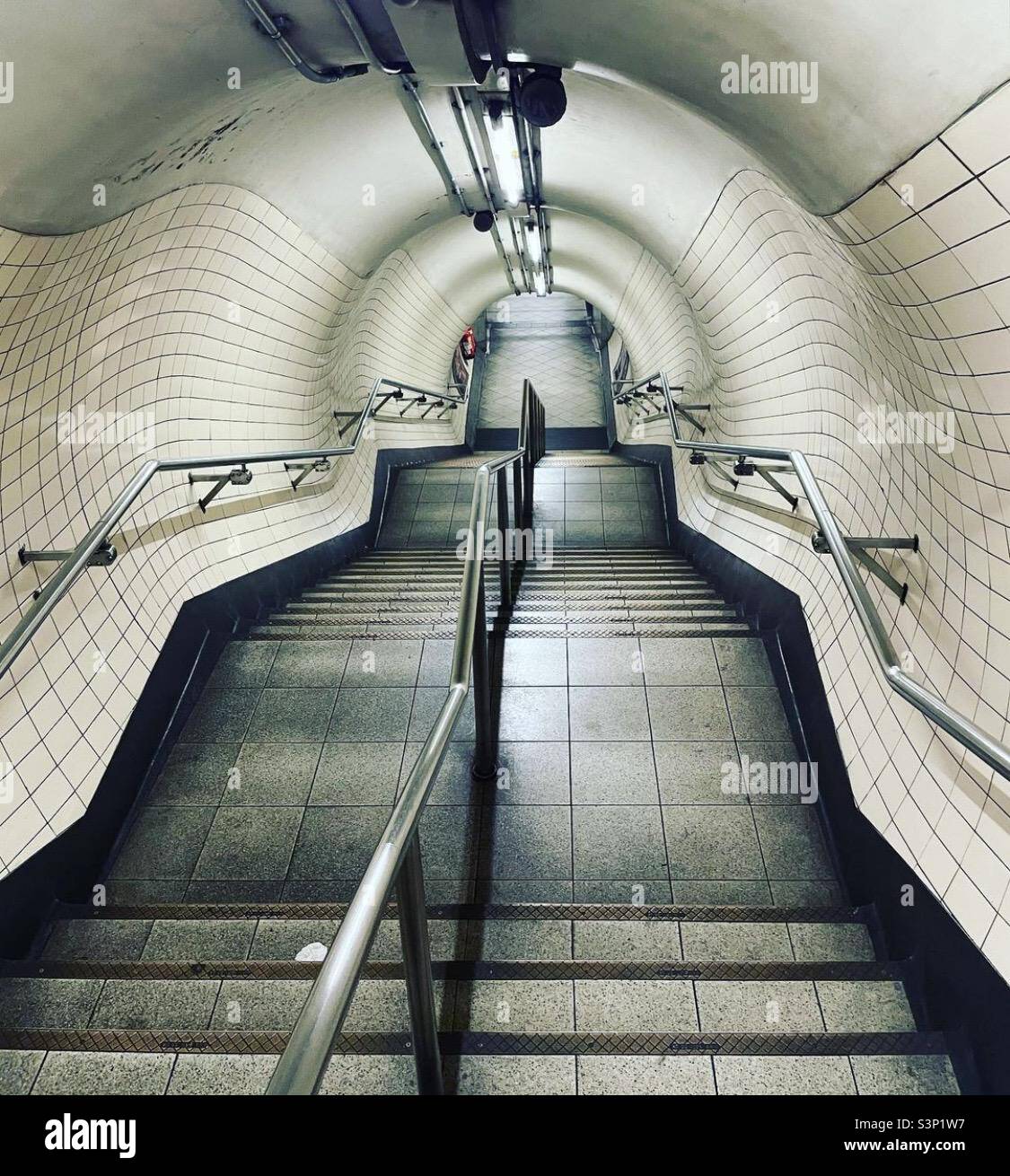 Empty tube london hi-res stock photography and images - Alamy
