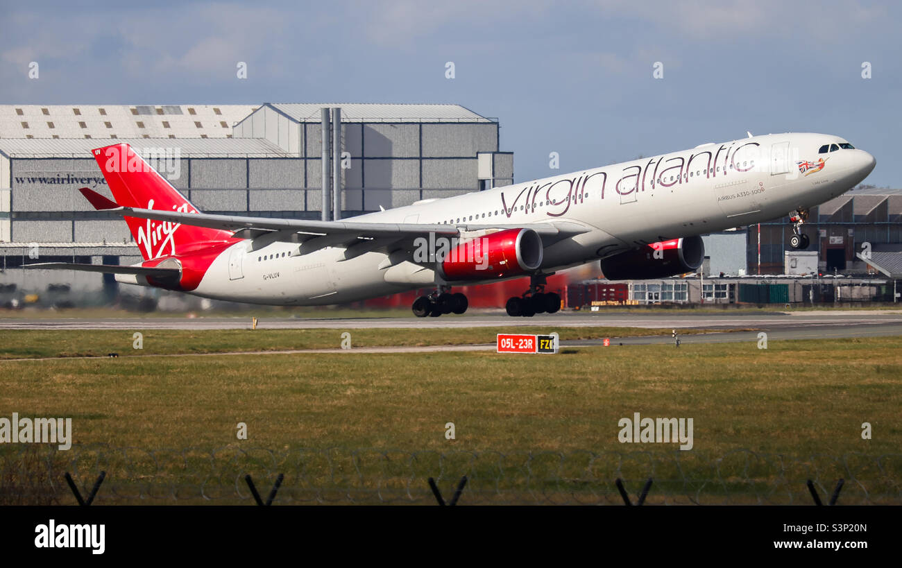 Transportation manchester airport virgin atlantic hi-res stock ...
