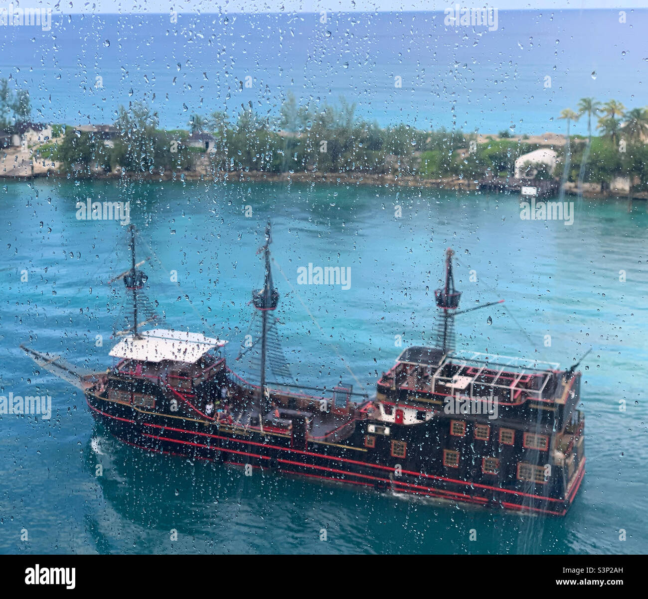 Blackbeard's ship hi-res stock photography and images - Alamy