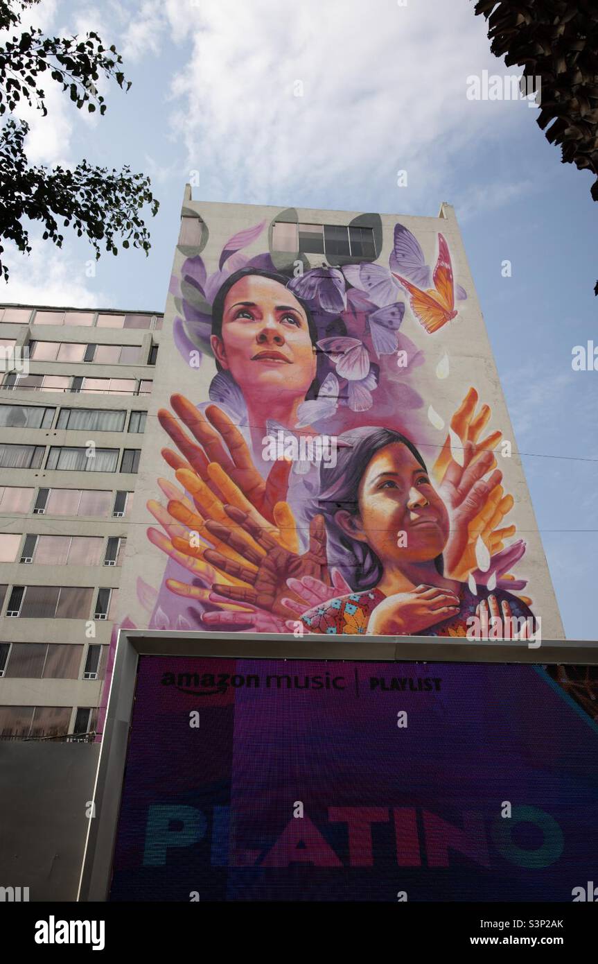 Large building mural hi-res stock photography and images - Alamy
