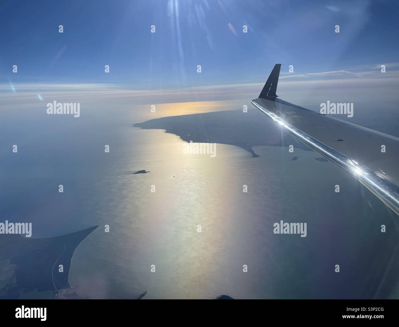 Airplane wing in water hi-res stock photography and images - Alamy