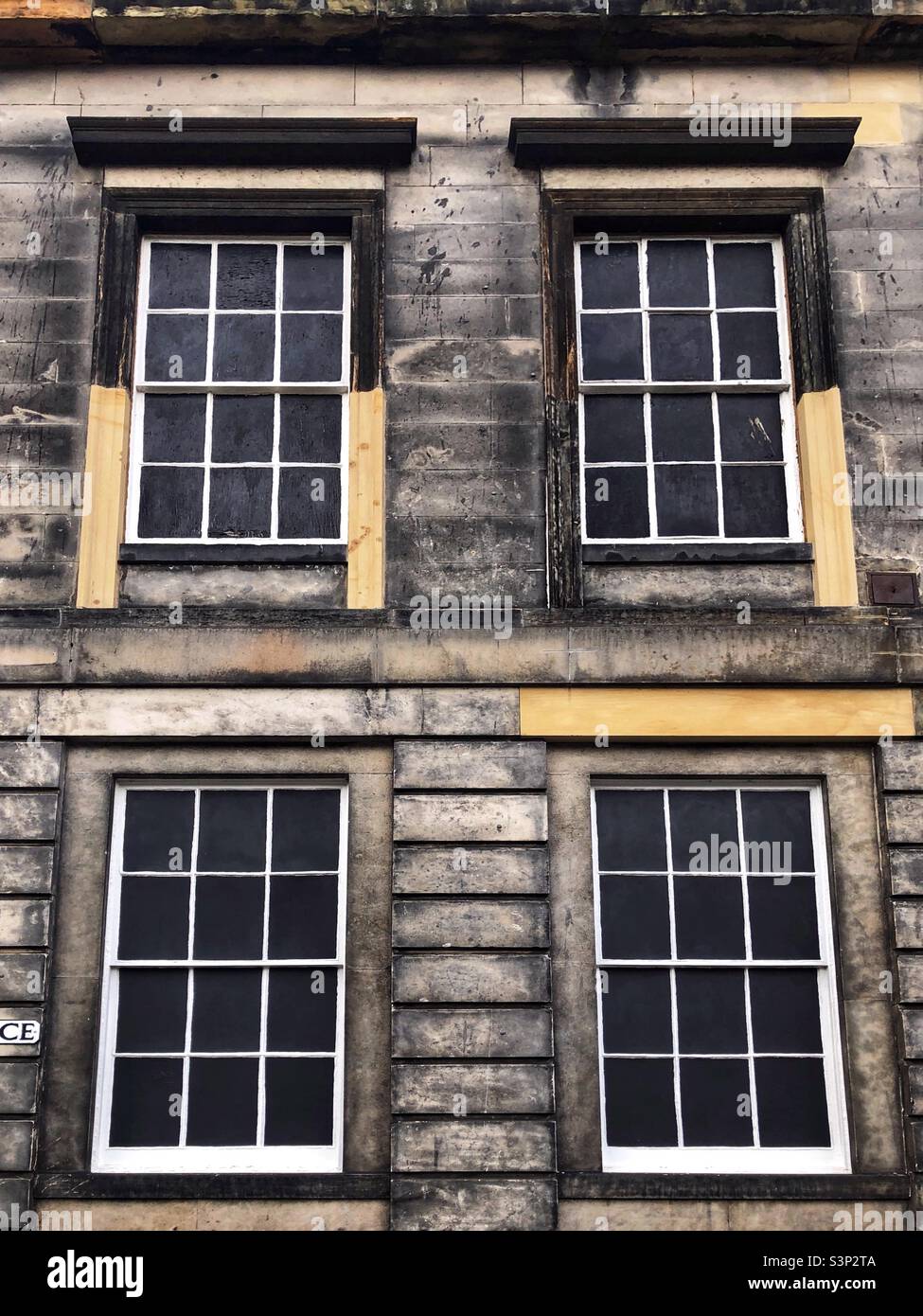 Blacked out windows hi-res stock photography and images - Alamy